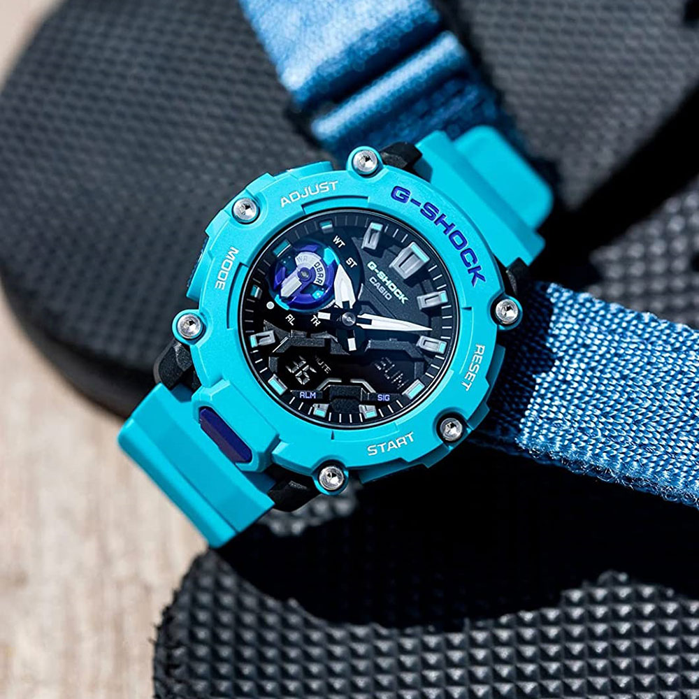 Casio G-Shock GA-2200-2ADR